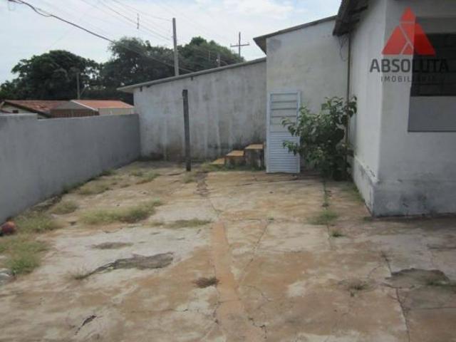 Casa para venda em Jardim Guanabara de 60.00m² com 1 Quarto e 4 Garagens