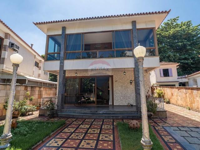 Casa para venda em Jardim Guanabara em Rio De Janeiro Rio de Janeiro de 249.00m² com 5 Quartos, 1 Suíte e 3 Garagens