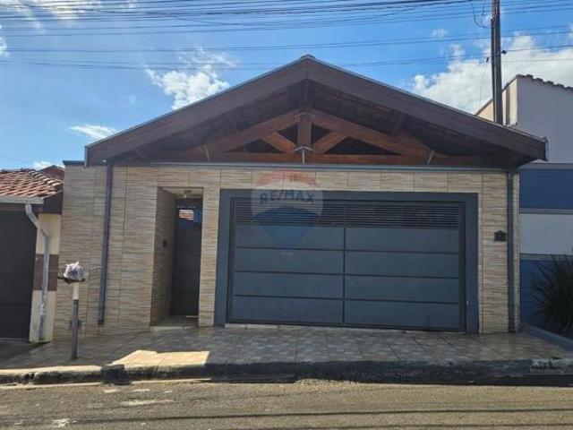 Casa para venda em Jardim Guarujá de 155.00m² com 2 Quartos, 1 Suite e 3 Garagens