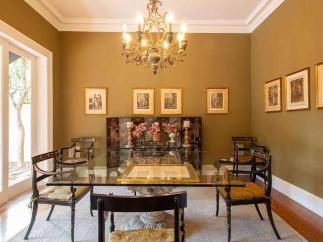 Casa para venda em Jardim Guedala de 304.00m² com 3 Quartos, 3 Suites e 3 Garagens