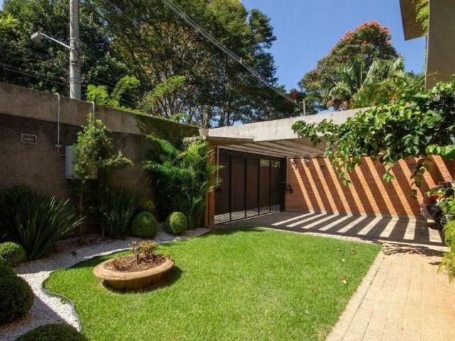 Casa para venda em Jardim Guedala de 584.00m² com 4 Quartos, 4 Suites e 4 Garagens