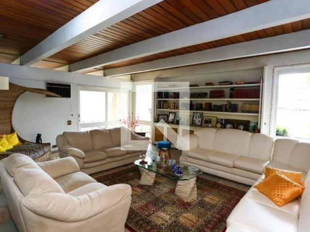 Casa para venda em Jardim Guedala de 700.00m² com 4 Quartos, 2 Suites e 6 Garagens