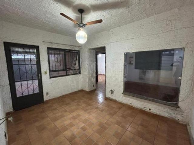 Casa para venda em Jardim Gardênias de 128.00m² com 2 Quartos, 1 Suite e 2 Garagens