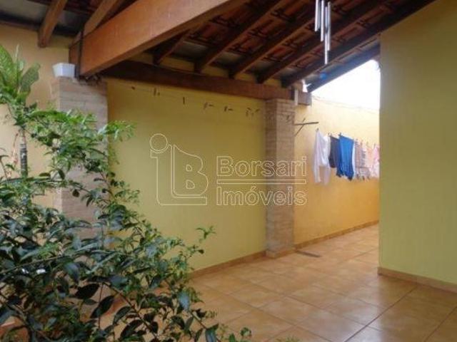 Casa para venda em Jardim Gardênias de 155.00m² com 2 Quartos e 5 Garagens