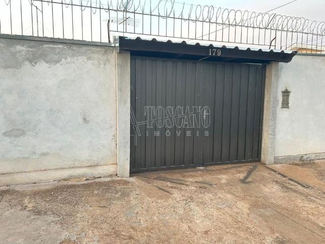 Casa para venda em Jardim Gardênias em Araraquara São Paulo de 128.00m² com 2 Quartos, 1 Suíte e 2 Garagens