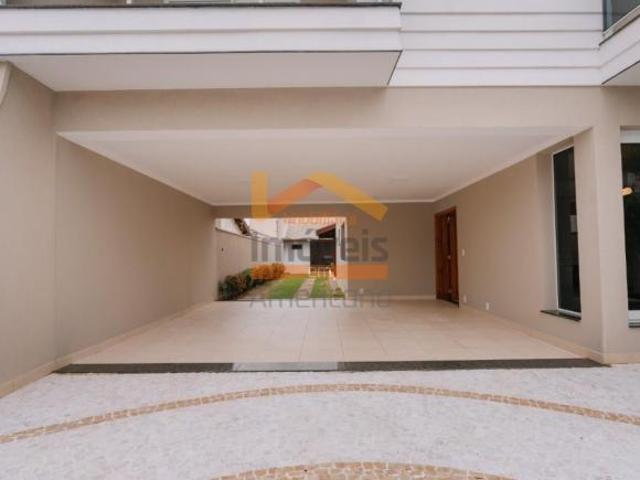 Casa para venda em Jardim Girassol de 313.00m² com 3 Quartos, 3 Suites e 4 Garagens