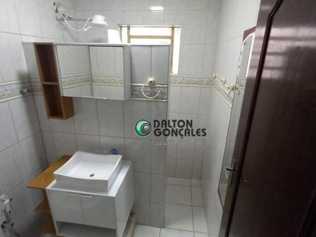 Casa para venda em Jardim Hubert de 174.00m² com 3 Quartos e 2 Garagens