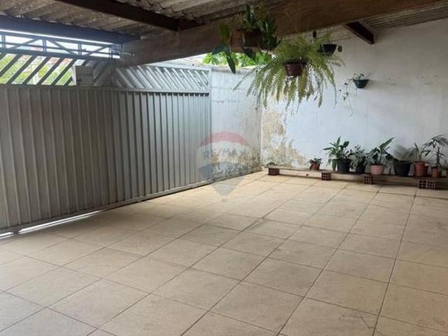 Casa para venda em Jardim Hungares de 95.00m² com 2 Quartos e 2 Garagens