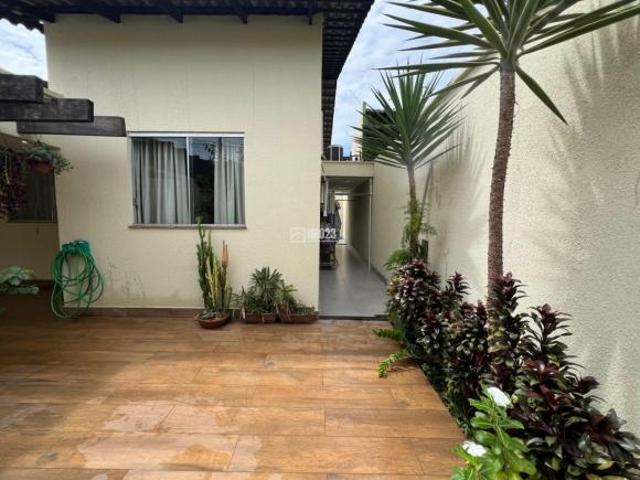 Casa para venda em Jardim Helvécia, Aparecida de Goiânia
