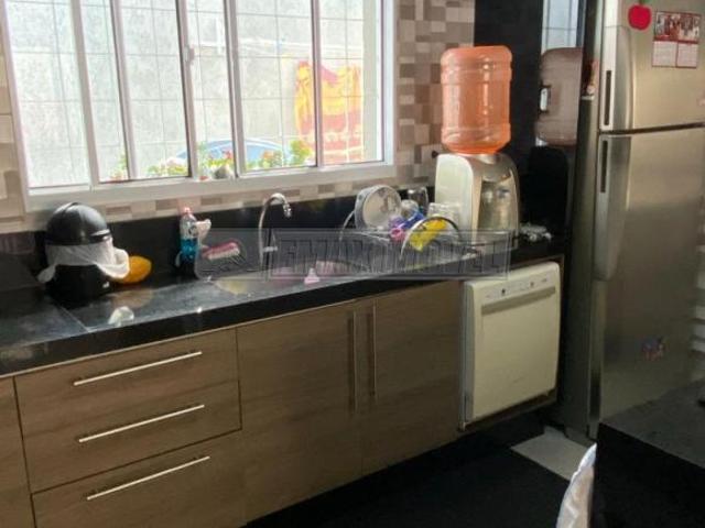 Casa para venda em Jardim Itanguá de 272.00m² com 3 Quartos, 1 Suite e 2 Garagens
