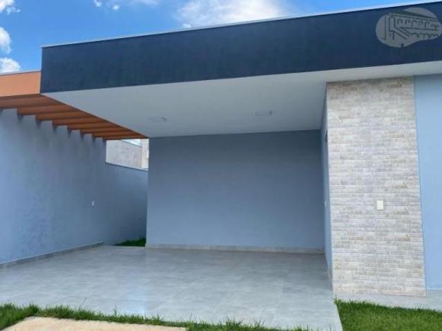 Casa para venda em Jardim Itália de 124.00m² com 3 Quartos, 1 Suite e 4 Garagens