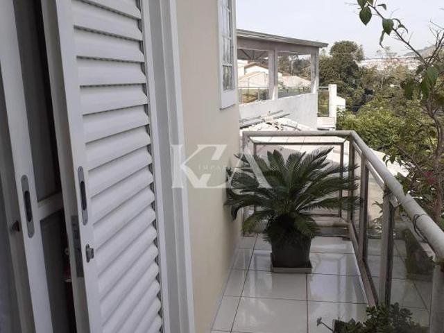 Casa para venda em Jardim Itália de 125.00m² com 3 Quartos, 1 Suite e 2 Garagens