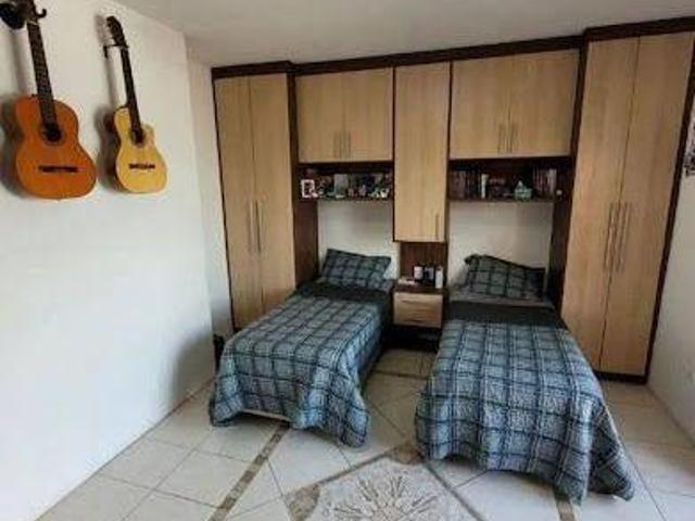 Casa para venda em Jardim Itália de 188.00m² com 3 Quartos, 1 Suite e 2 Garagens