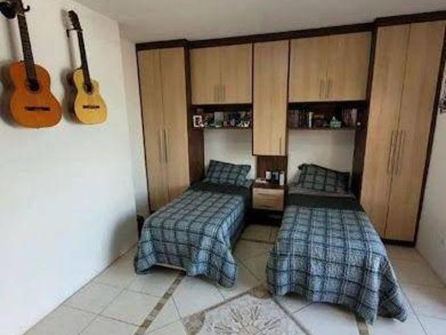 Casa para venda em Jardim Itália de 188.00m² com 3 Quartos, 1 Suite e 2 Garagens