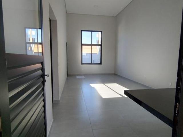 Casa para venda em Jardim Itália de 286.00m² com 3 Quartos, 1 Suite e 2 Garagens