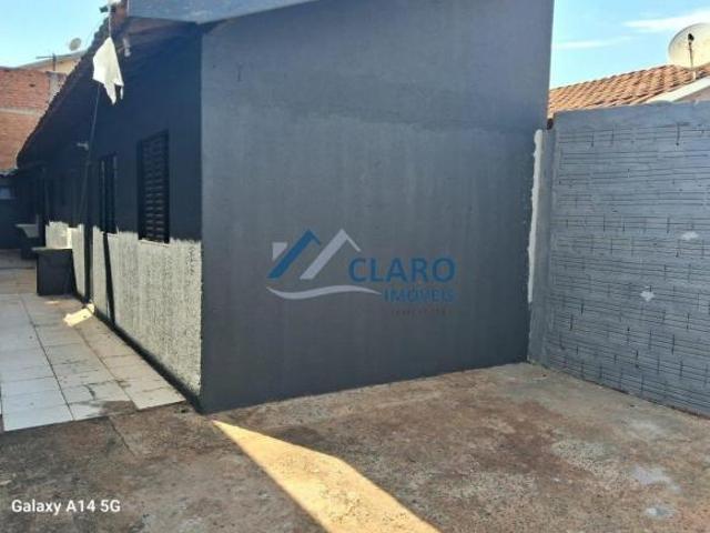 Casa para venda em Jardim Ivone de 75.00m² com 3 Quartos e 2 Garagens