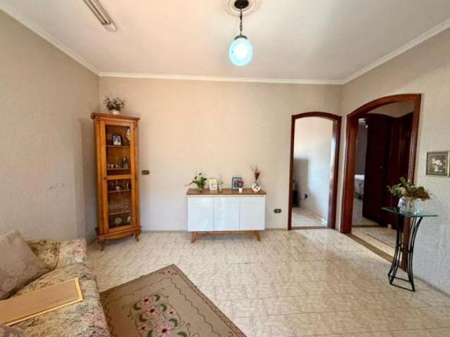 Casa para venda em Jardim Icaraí de 324.00m² com 2 Quartos e 2 Garagens