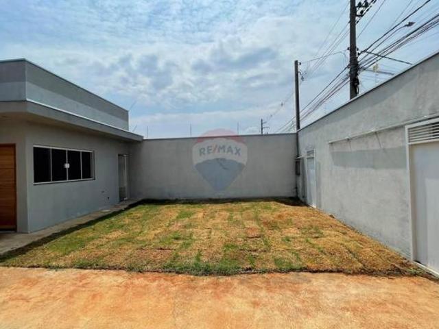 Casa para venda em Jardim Imperial de 84.00m² com 3 Quartos, 2 Suites e 4 Garagens