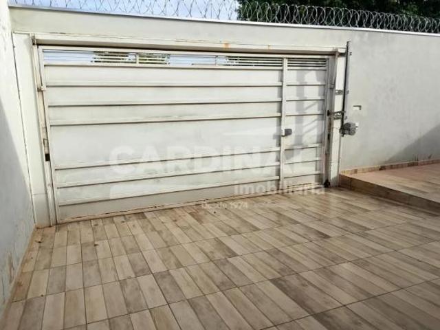 Casa para venda em Jardim Indaiá de 300.00m² com 2 Quartos e 2 Garagens