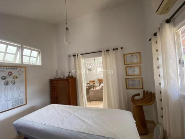 Casa para venda em Jardim Independência de 250.00m² com 5 Quartos, 3 Suites e 2 Garagens
