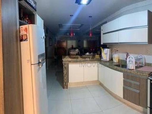 Casa para venda em Jardim Interlagos de 130.00m² com 2 Quartos, 2 Suites e 2 Garagens