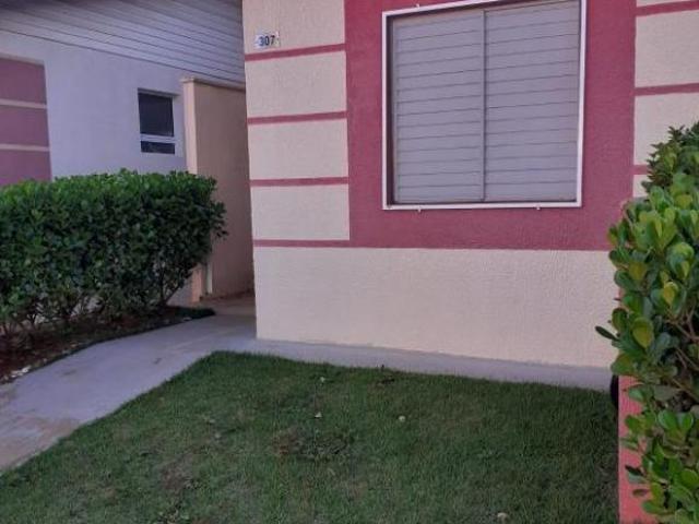 Casa para venda em Jardim Ipanema de 55.00m² com 2 Quartos, 1 Suite e 2 Garagens