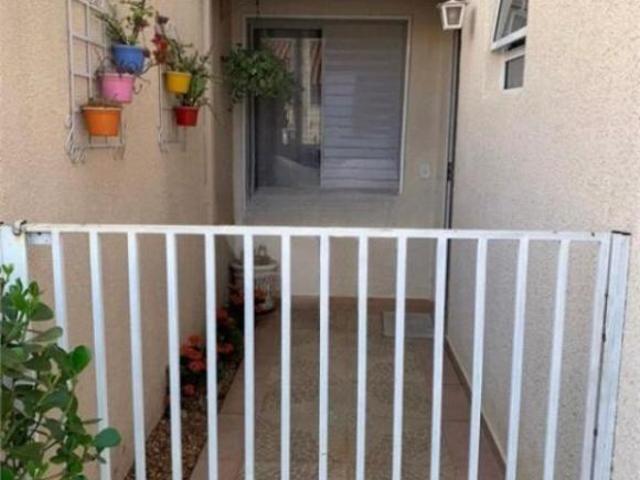 Casa para venda em Jardim Ipanema de 75.00m² com 2 Quartos, 1 Suite e 2 Garagens