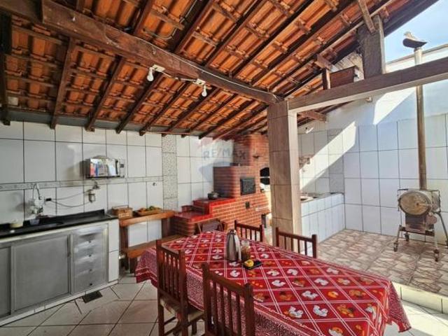 Casa para venda em Jardim Ipê Viii de 130.00m² com 2 Quartos e 2 Garagens