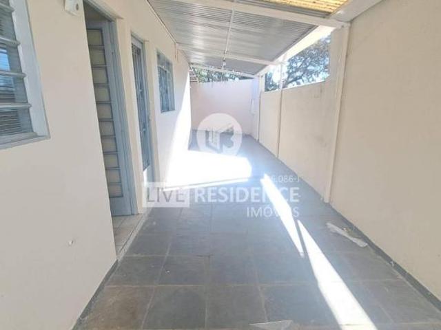 Casa para venda em Jardim Ipe de 85.00m² com 2 Quartos e 3 Garagens