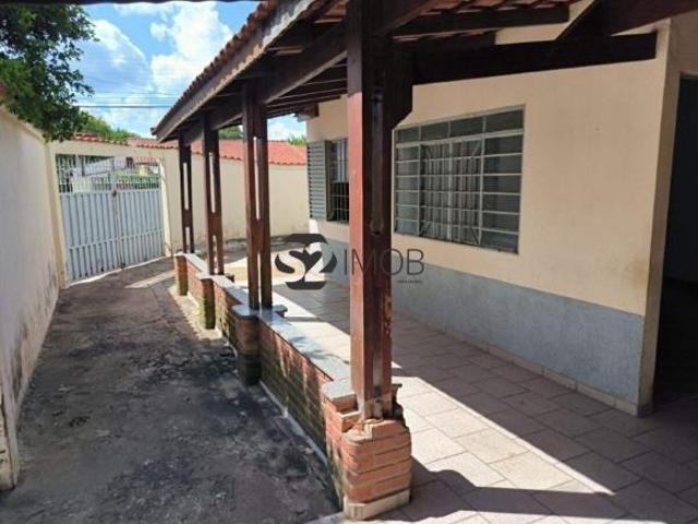 Casa para venda em Jardim Ipê III de 129.50m² com 3 Quartos e 2 Garagens