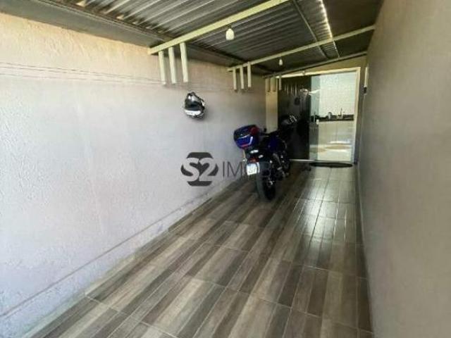 Casa para venda em Jardim Ipê III de 170.00m² com 4 Quartos e 3 Garagens