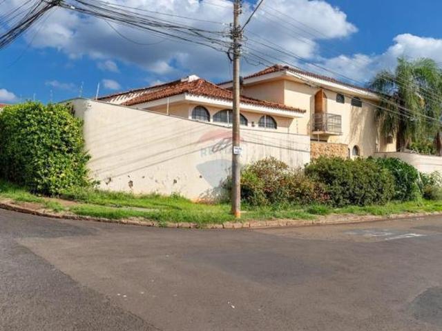 Casa para venda em Jardim Irajá de 415.40m² com 4 Quartos, 2 Suites e 4 Garagens