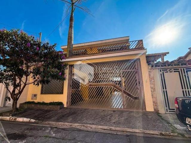 Casa para venda em Jardim Jua com 3 quartos, sendo 1 suíte, 358m²
