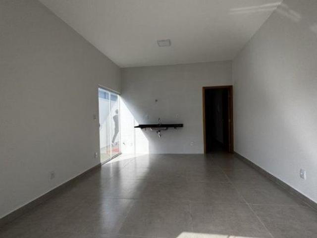 Casa para venda em Jardim Jandira de 137.00m² com 3 Quartos, 1 Suite e 2 Garagens