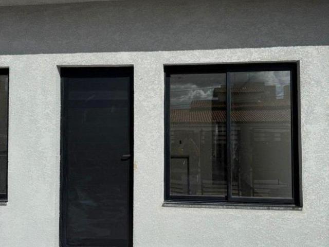 Casa para venda em Jardim Jatobá de 50.00m² com 2 Quartos e 1 Garagem
