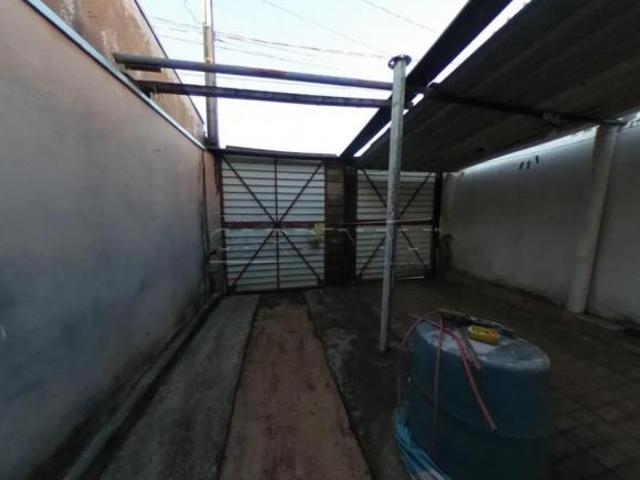 Casa para venda em Jardim Jockey Clube de 92.00m² com 2 Quartos e 2 Garagens