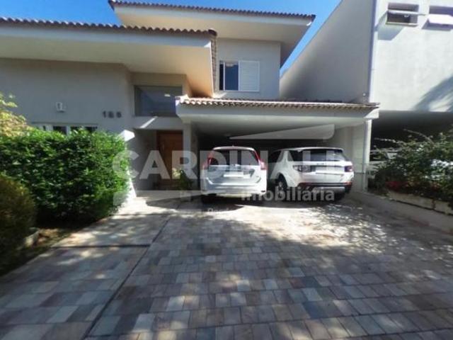 Casa para venda em Jardim Jockey Clube de 267.00m² com 4 Quartos, 3 Suites e 4 Garagens