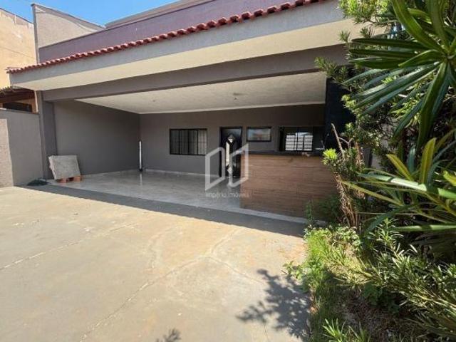 Casa para venda em Jardim Lupo 2 de 180.00m² com 3 Quartos, 1 Suite e 4 Garagens
