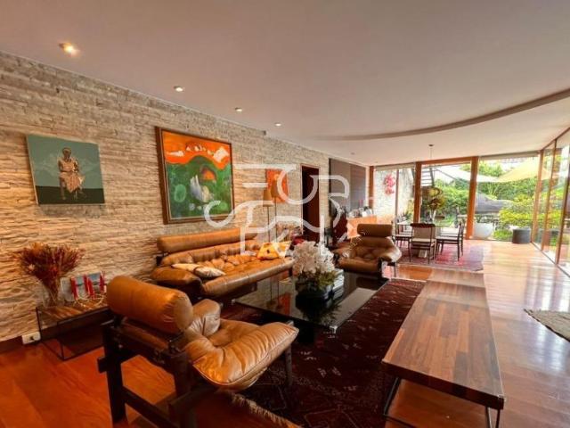 Casa para venda em Jardim Luzitânia em São Paulo São Paulo de 546.00m² com 4 Quartos, 4 Suítes e 3 Garagens