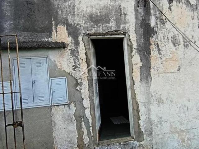 Casa para venda em Jardim Lavínia de 194.00m² com 5 Quartos e 1 Garagem