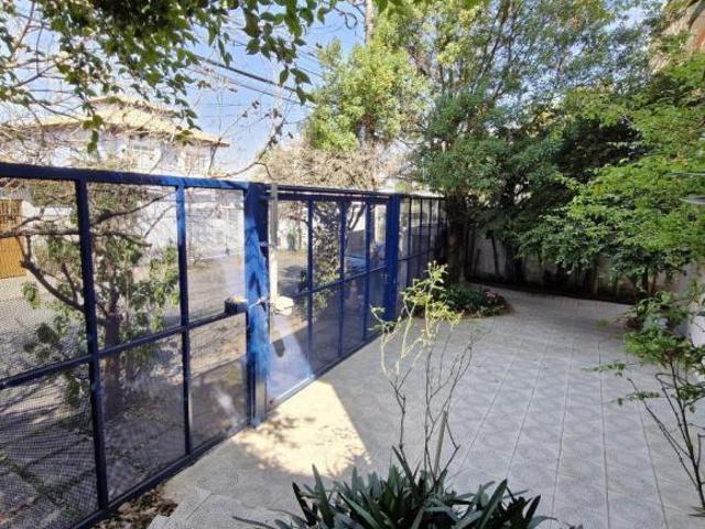 Casa para venda em Jardim Leonor com 4 quartos, sendo 1 suíte, 350m²