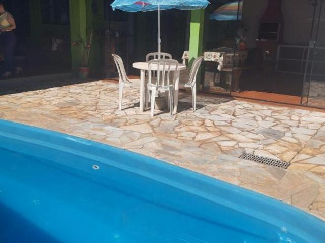 Casa para venda em Jardim Leonor de 141.00m² com 3 Quartos, 1 Suite e 2 Garagens