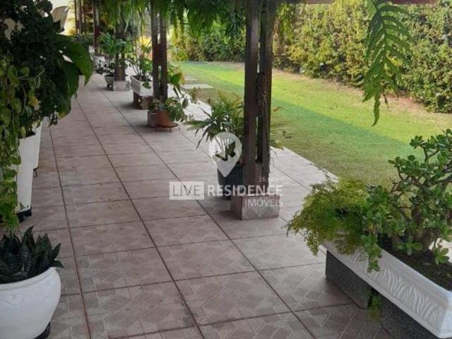 Casa para venda em Jardim Leonor de 366.00m² com 4 Quartos, 1 Suite e 6 Garagens