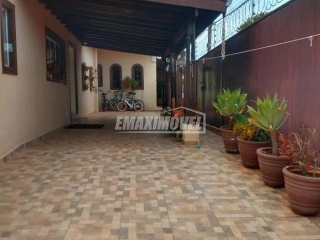 Casa para venda em Jardim Leocádia de 243.00m² com 5 Quartos e 5 Garagens
