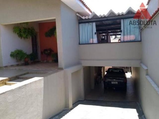 Casa para venda em Jardim Lizandra de 200.00m² com 3 Quartos, 1 Suite e 4 Garagens