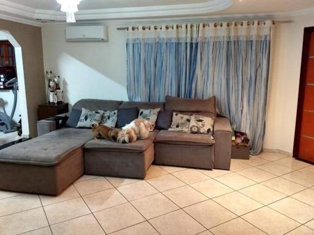 Casa para venda em Jardim Puch de 137.00m² com 3 Quartos, 1 Suite e 2 Garagens