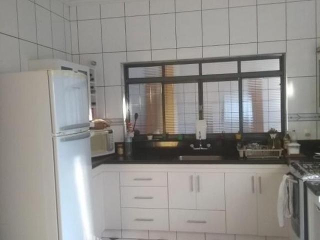 Casa para venda em Jardim Puche de 285.00m² com 3 Quartos, 1 Suite e 5 Garagens