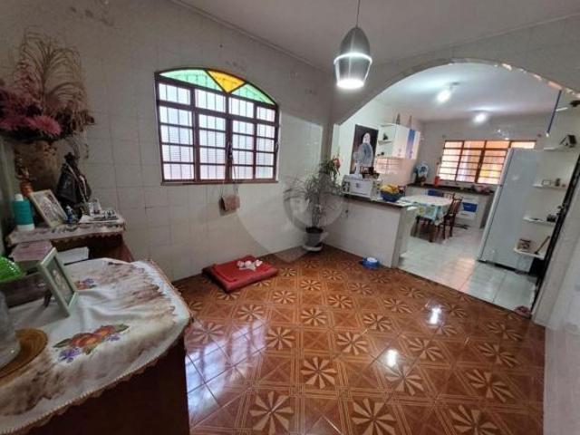 Casa para venda em Jardim Pacaembu de 158.00m² com 3 Quartos e 3 Garagens
