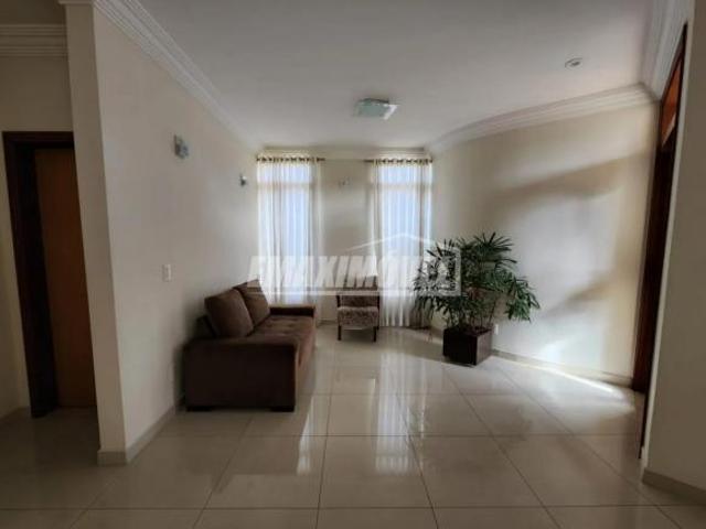 Casa para venda em Jardim Pagliato de 336.00m² com 3 Quartos, 3 Suites e 4 Garagens