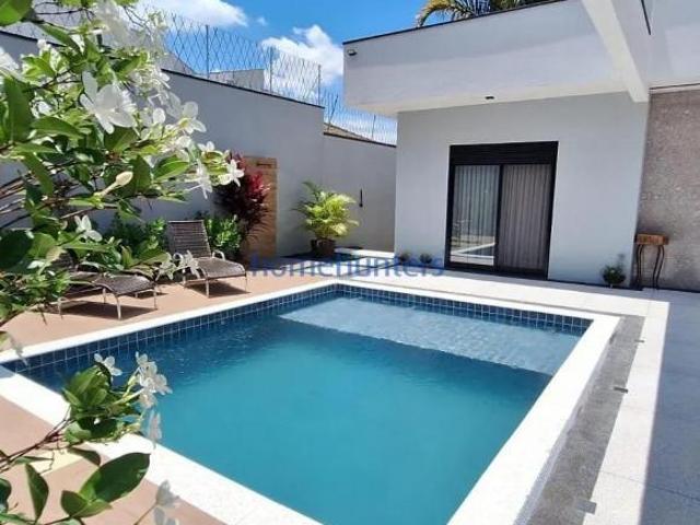 Casa para venda em Jardim Paiquerê de 252.00m² com 4 Quartos, 4 Suites e 6 Garagens